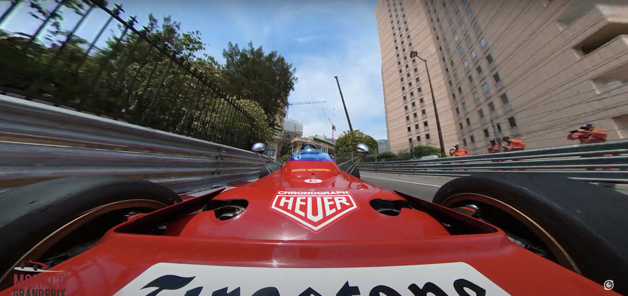 Inside the Cockpit of an F1 as it Roars Around the Monaco Racetrack ...