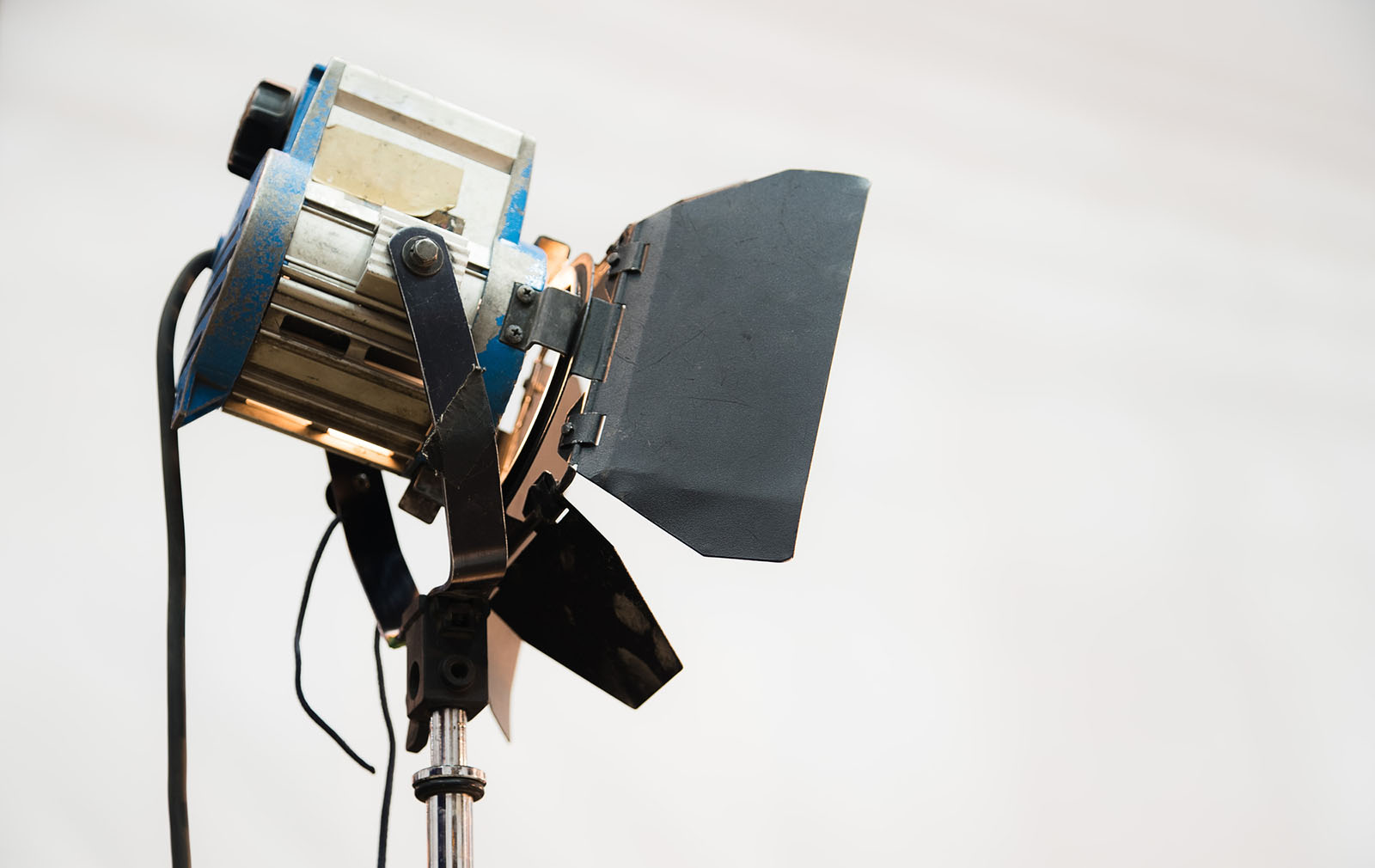 A Guide to Studio Lights in Photography - OnAir Sign