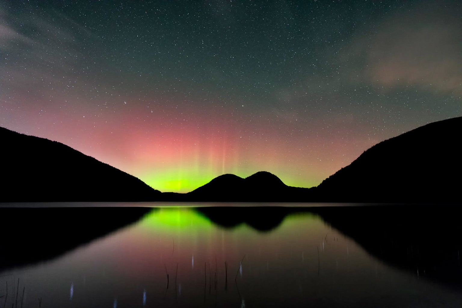 'An Aurora Photographer's Dream' Expected to Start Tonight | PetaPixel