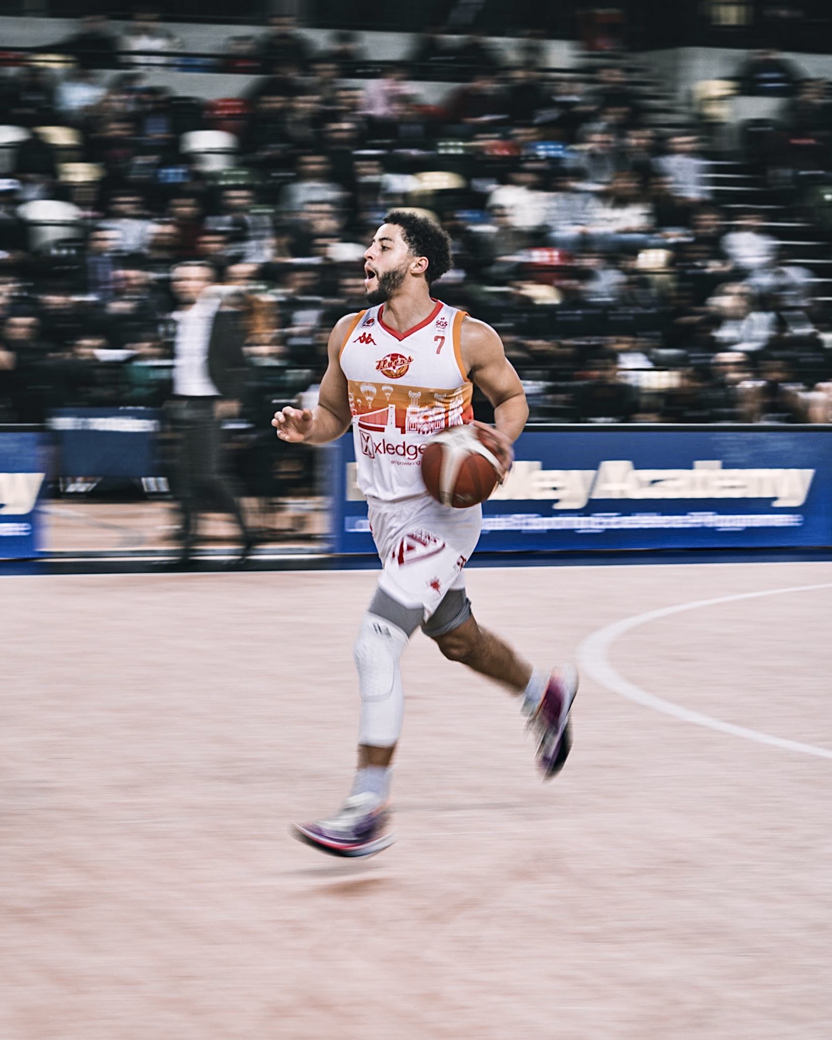 Photographer Shares His Techniques to Get Unique Sports Images | PetaPixel