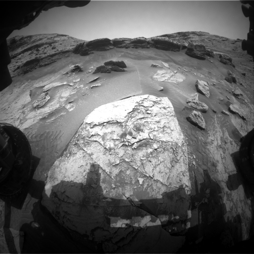 Curiosity Rover Captures Flaky Rocks on Mars from Past Climate Change ...