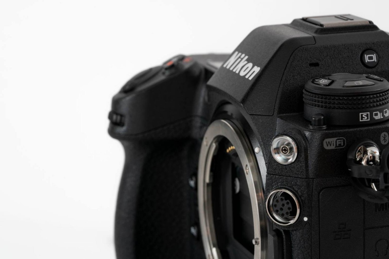 Nikon Z9 Teardown: A Look Inside the Monster Flagship Mirrorless Camera ...
