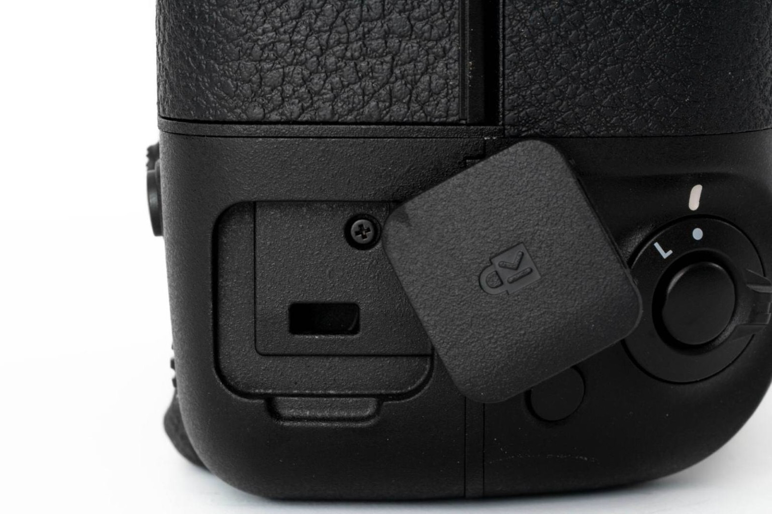 Nikon Z9 Teardown: A Look Inside the Monster Flagship Mirrorless Camera ...