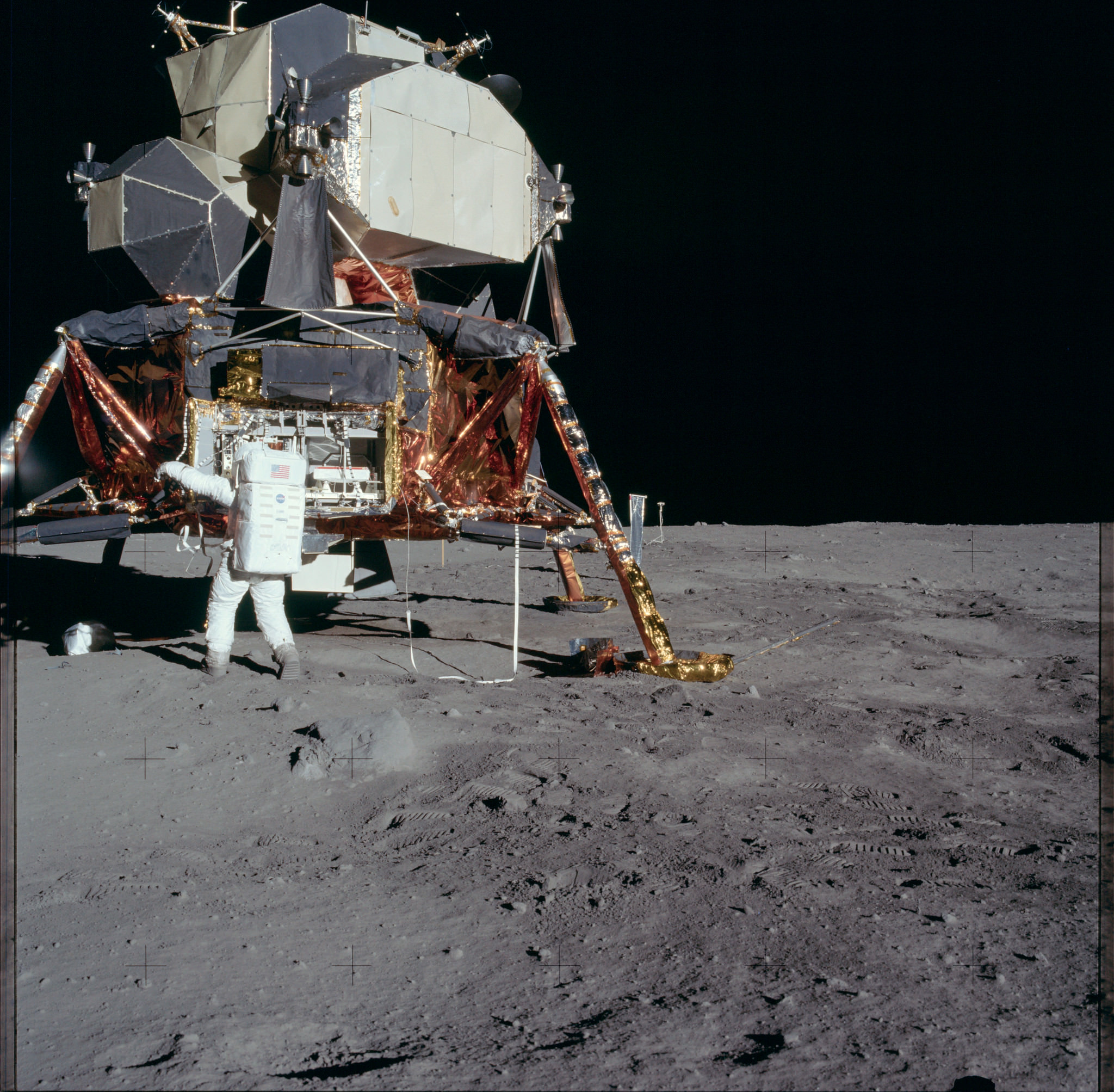 50 'Insane' Facts About The Apollo 11 Lunar Photo Shoot | PetaPixel