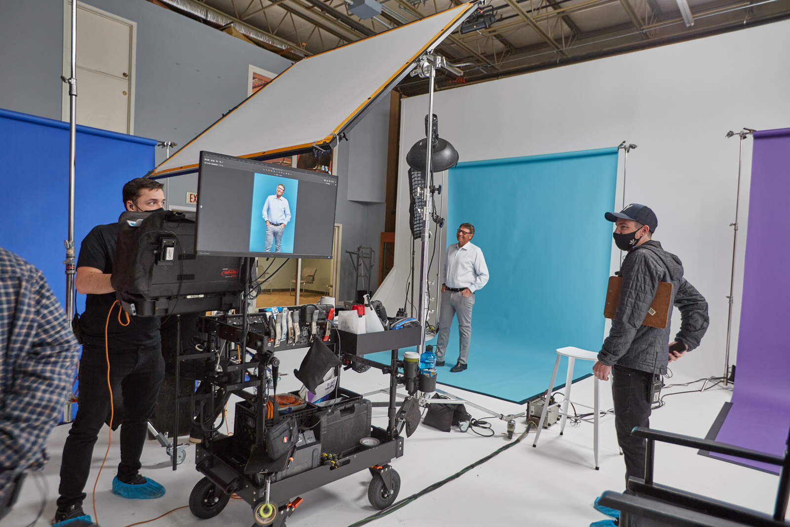 What it's Like Shooting 50 Portraits on 32 Sets in Just a Few Hours ...