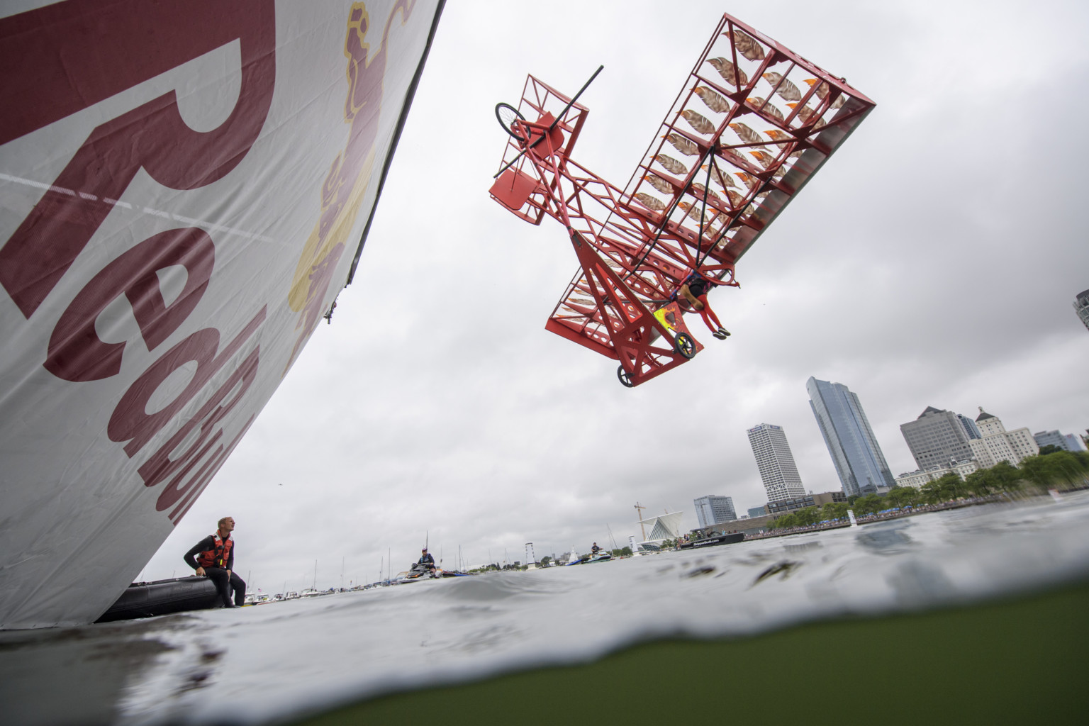 Human-Powered Flying Machines: Scenes from Red Bull's Flugtag | PetaPixel