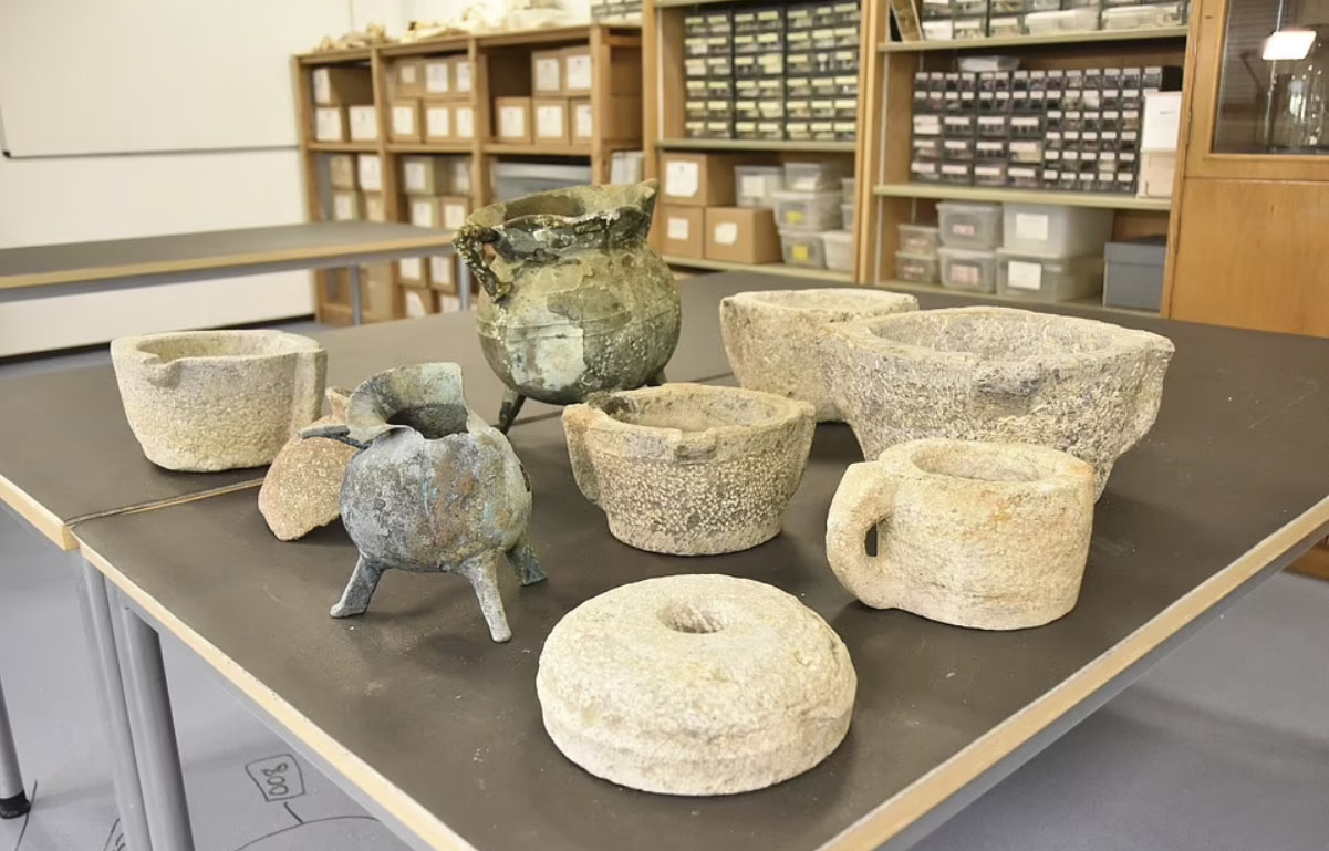 Sunken Medieval Boat is England's Oldest Ever Shipwreck | PetaPixel