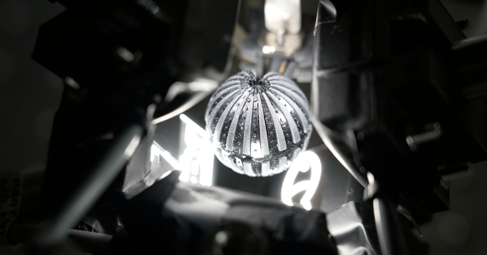 Artificial Vision Inspired by Crab Eyes Can 'See' on Land and ...