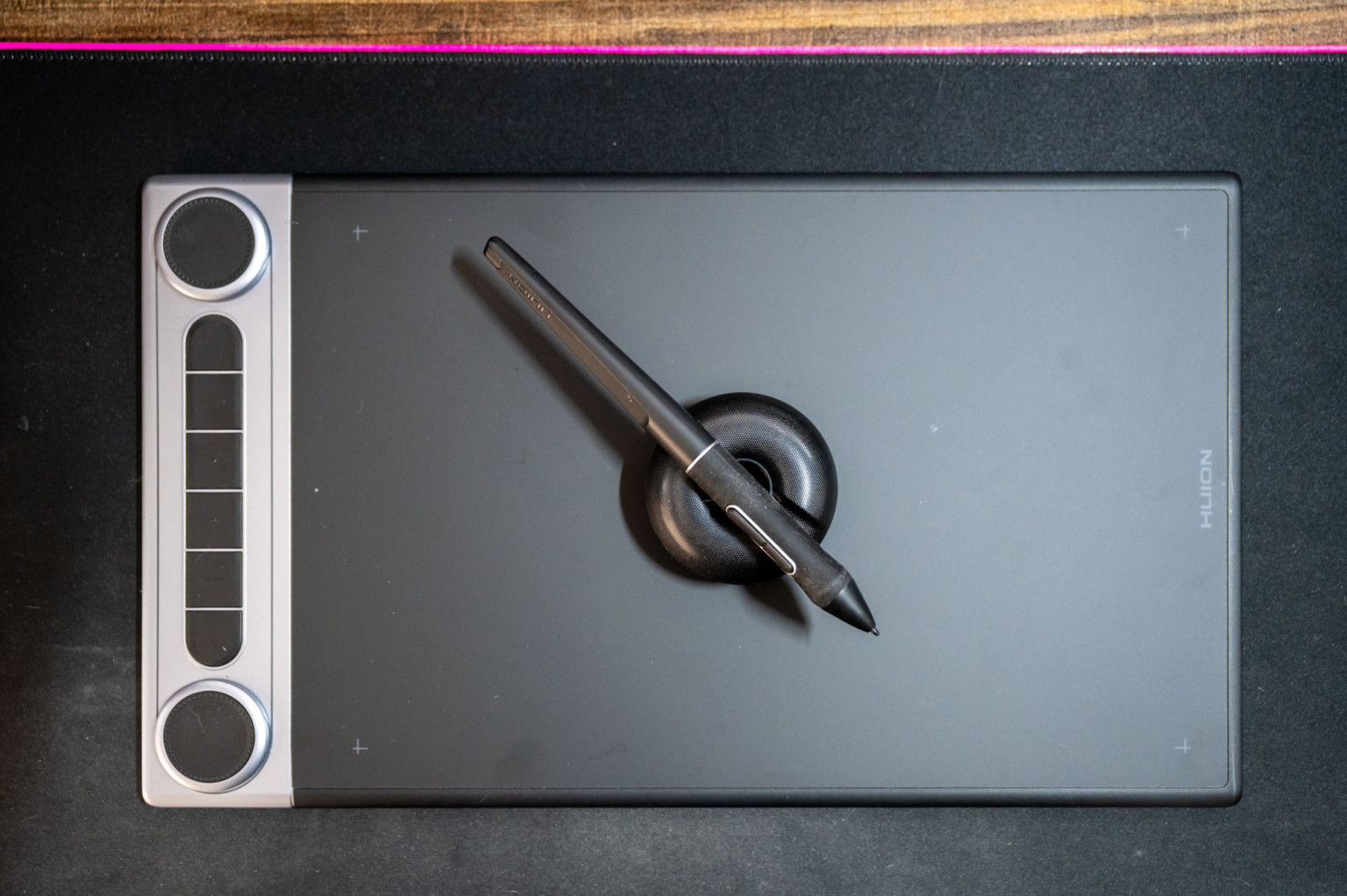 Huion Inspiroy Dial 2 Pen Tablet Review: Perfect Price to Performance ...