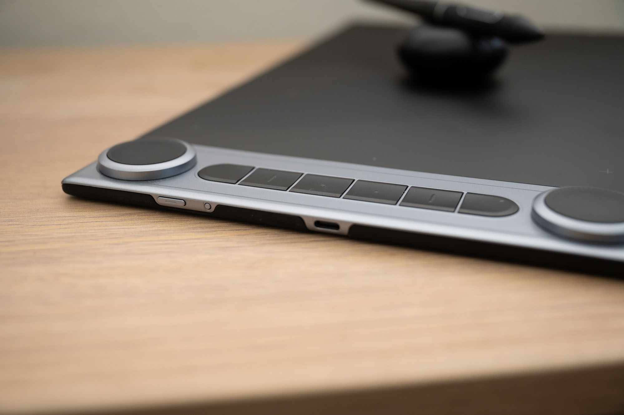 Huion Inspiroy Dial 2 Pen Tablet Review: Perfect Price to Performance ...