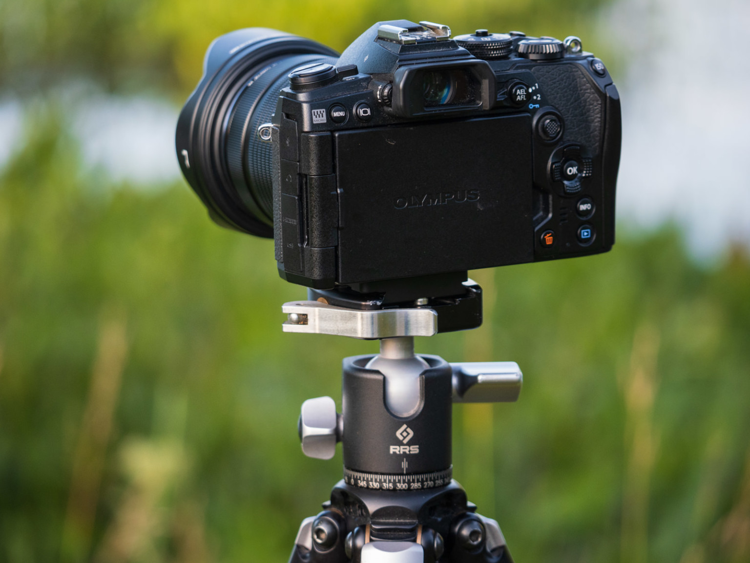 The Beginner's Guide to Tripods | PetaPixel