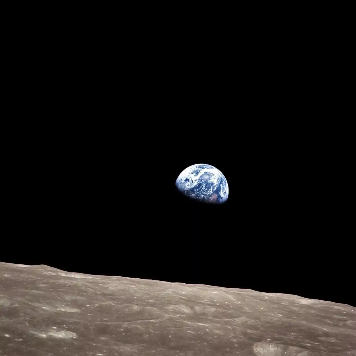 Apollo Moon Photos Painstakingly Remastered in Stunning High Definition ...