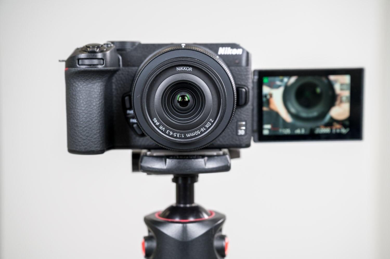 Nikon Z30 Review: A Travel Camera That's More Than Just for Vloggers ...