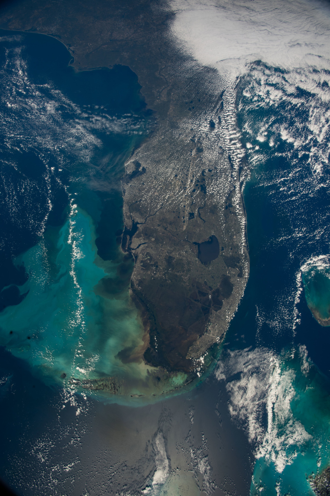 Astronaut's Photo Shows Florida Draining After Hurricane Ian | PetaPixel