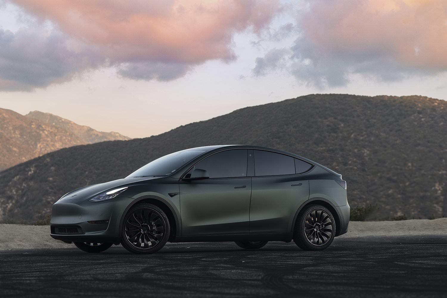 How I Collaborated With Brands as a Photographer for My Tesla Model Y ...