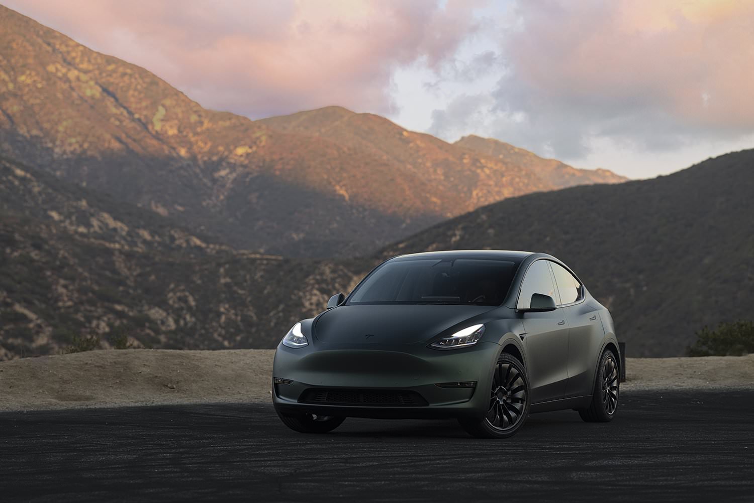 How I Collaborated With Brands as a Photographer for My Tesla Model Y ...