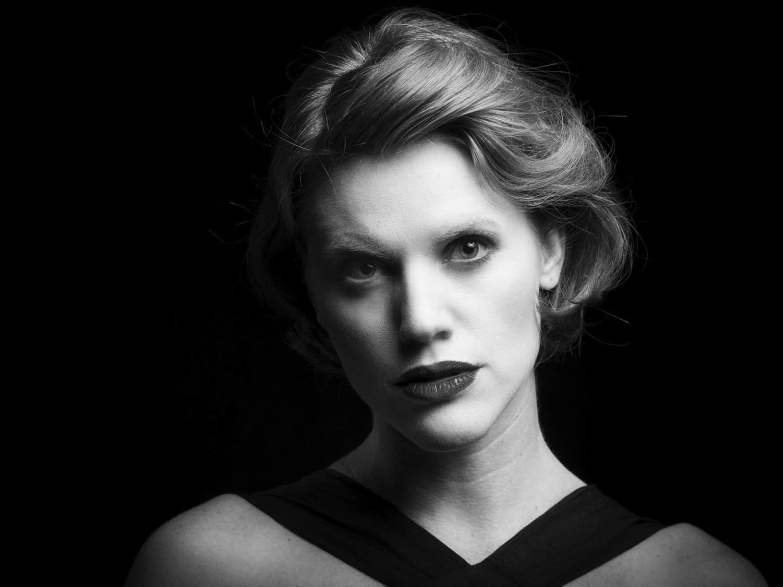 What is Rembrandt Lighting and How to Use It for Portrait Photos ...