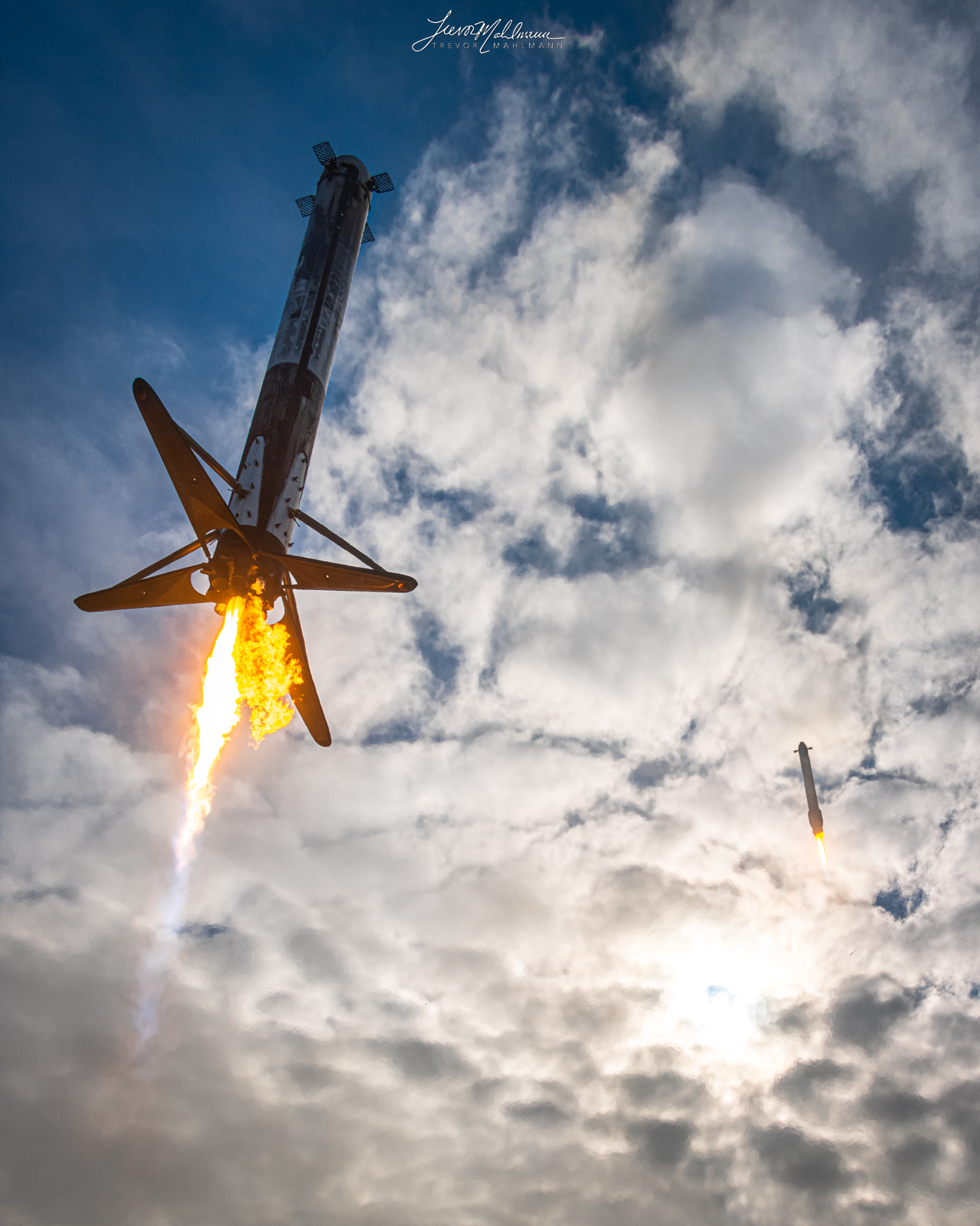 Photographers Capture a SpaceX Rocket Landing for the First Time ...