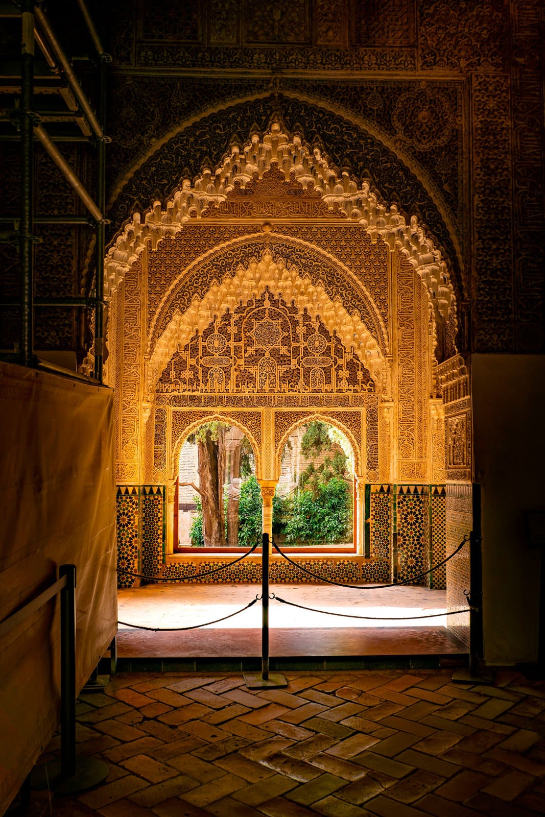 Red Castle: A Photographer's View of the Iconic Alhambra in Spain ...
