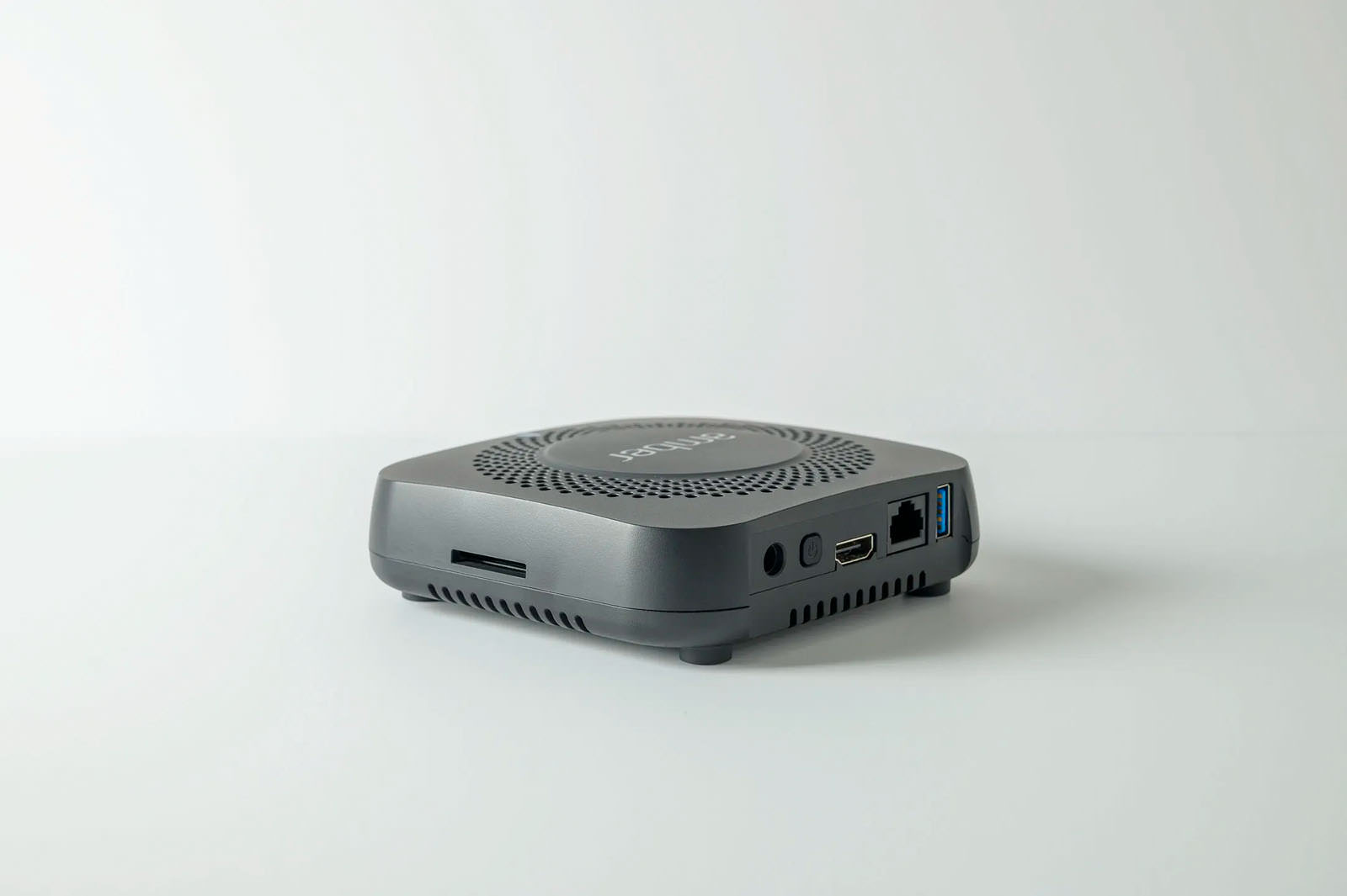Amber X Review: A Personal Cloud for On-The-Go Photographers | PetaPixel