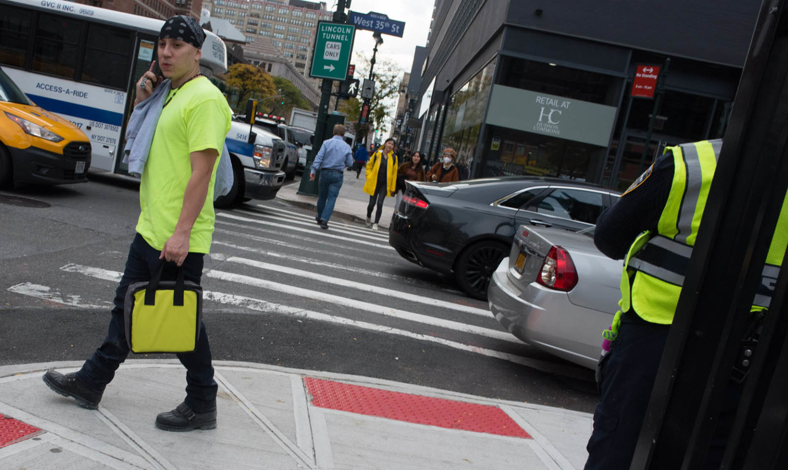 Want to See Some Bad Street Photos? | PetaPixel