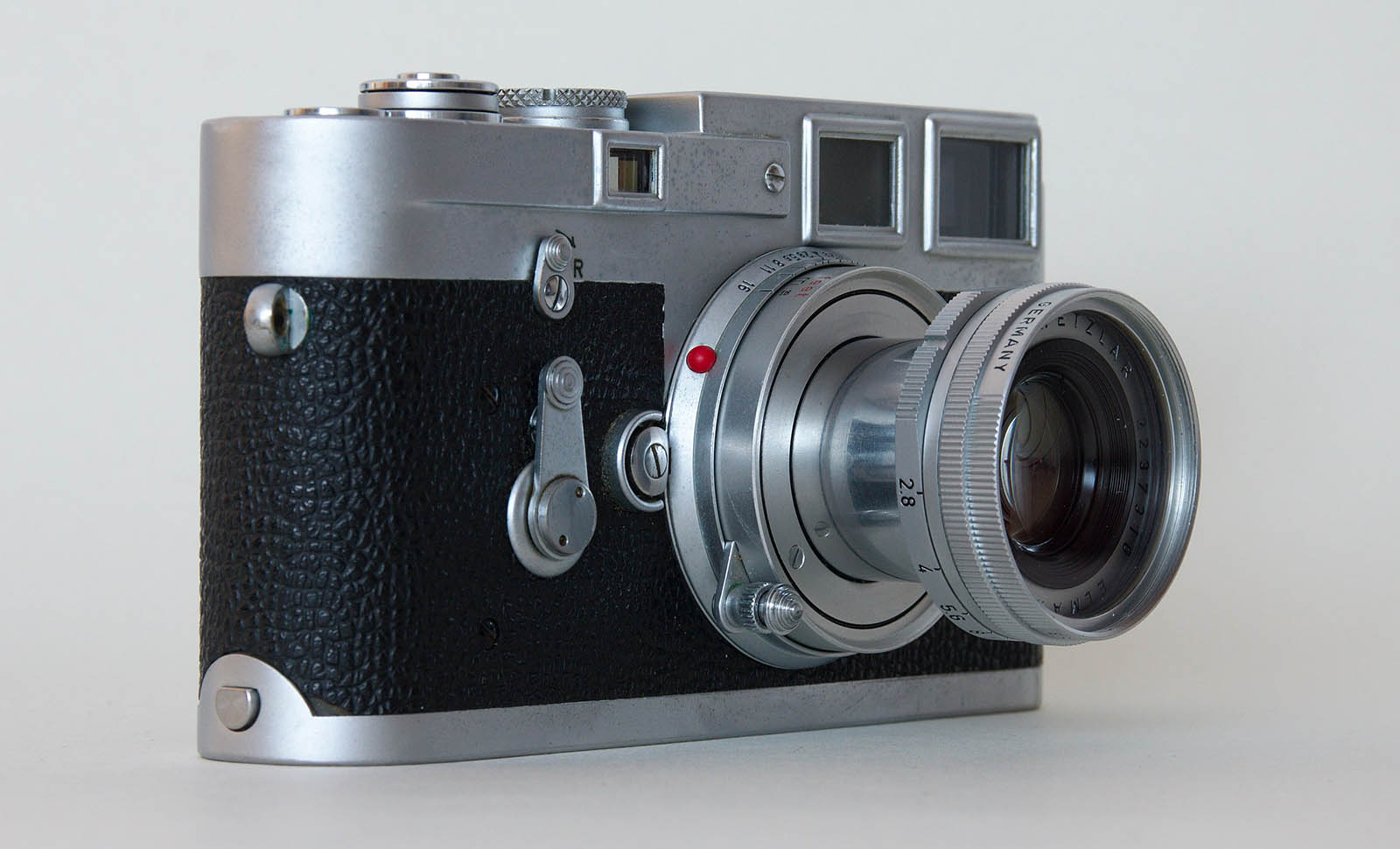 What is a Rangefinder Camera? | PetaPixel