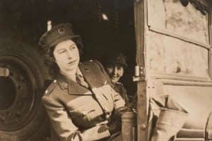 Rare Photos of Queen Elizabeth II as a Mechanic During Second World War ...