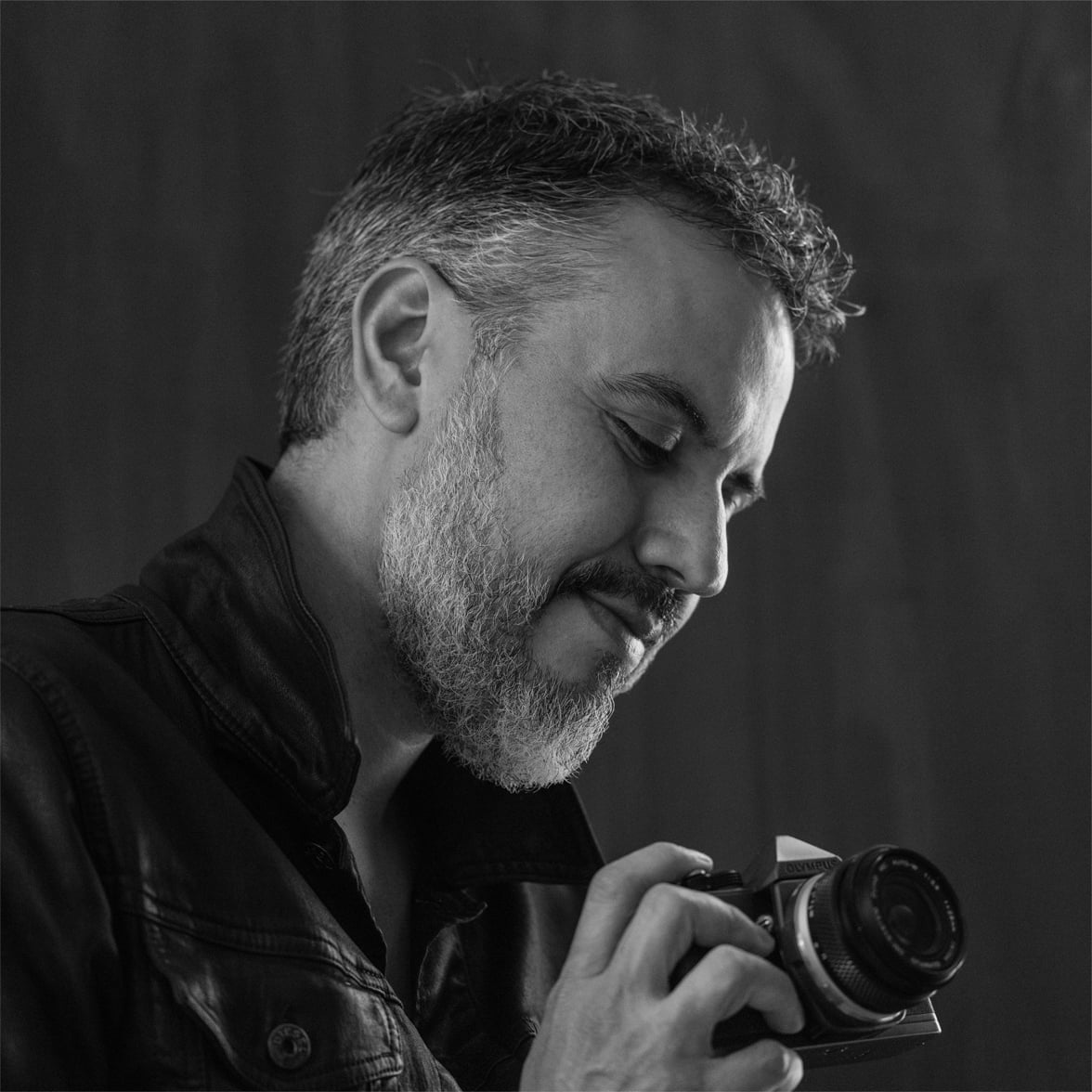 Photographer Makes Beautiful Custom-Painted Analog Cameras | PetaPixel