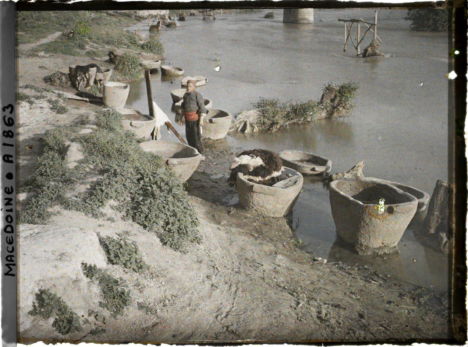 Museum Releases Early Color Photos of a Vanished World a Century Ago ...