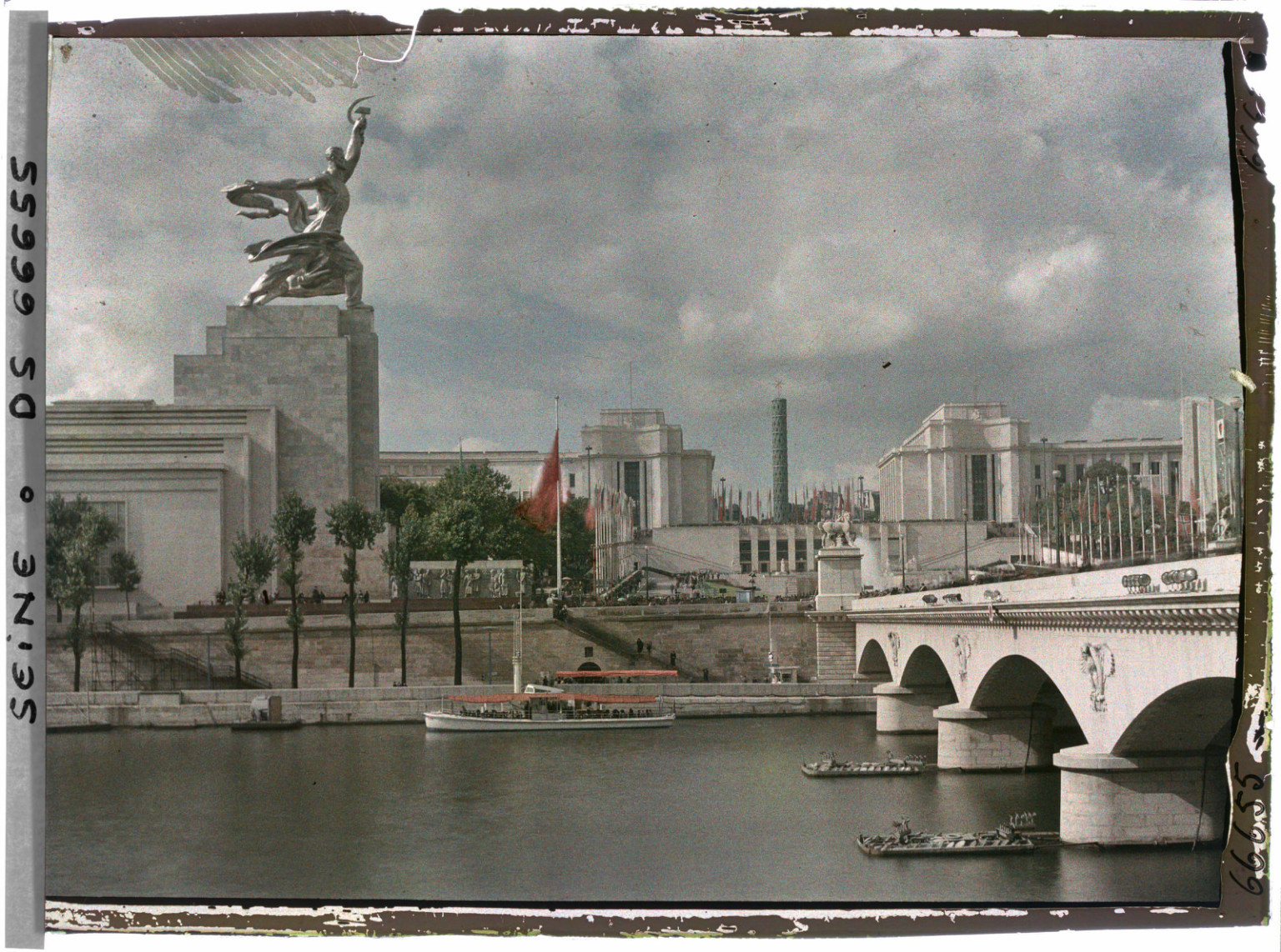 Museum Releases Early Color Photos of a Vanished World a Century Ago ...