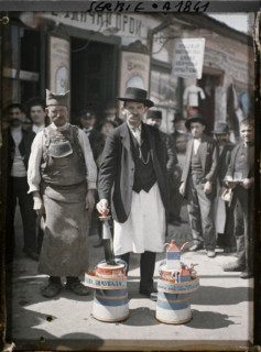 Museum Releases Early Color Photos of a Vanished World a Century Ago ...