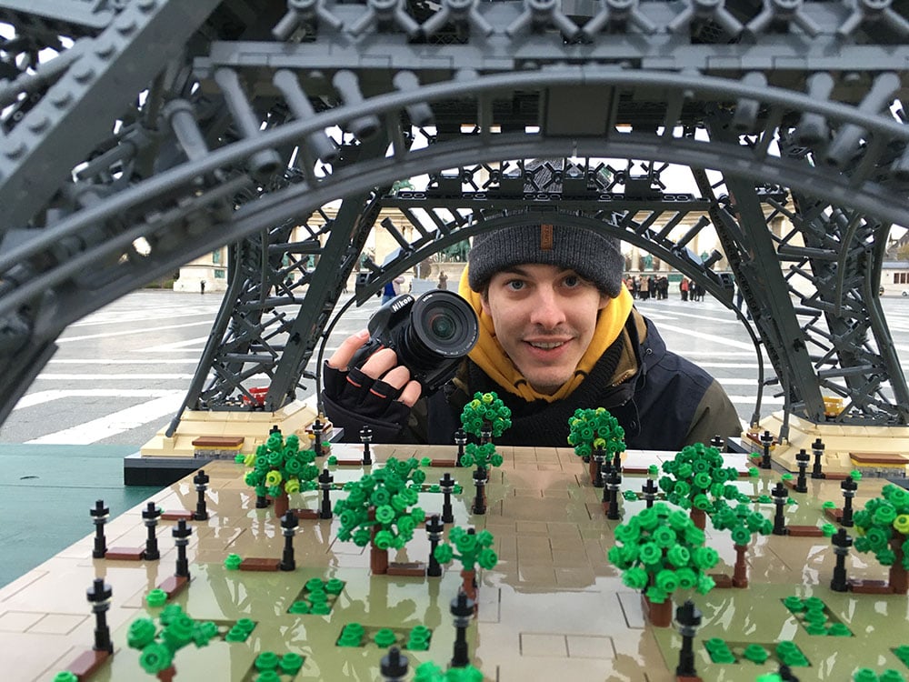Photographer Uses 10K Lego Pieces to Make a Super-Realistic Eiffel ...