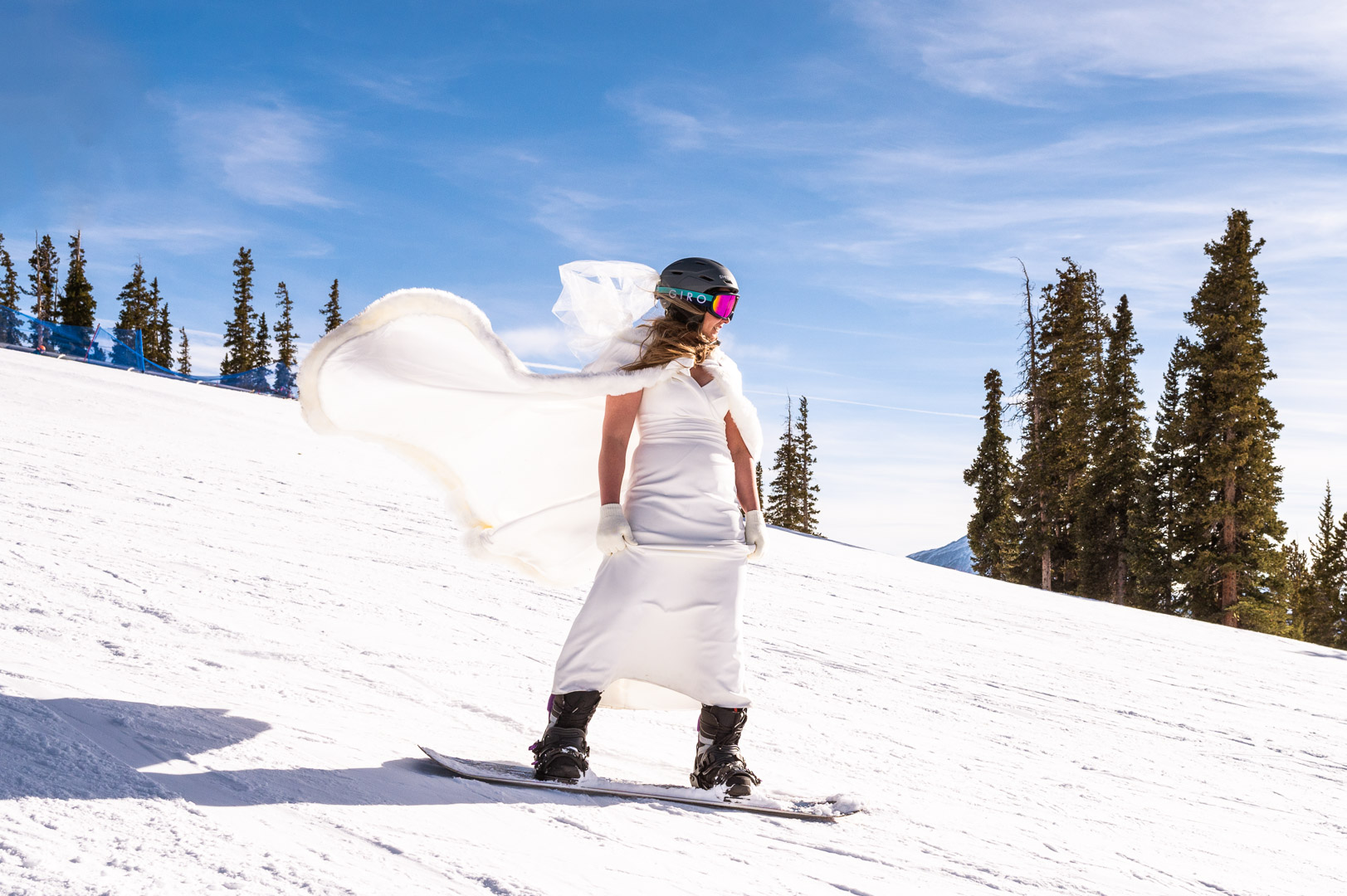 Ski Wedding Photographer Finds Niche Shooting Newlyweds on Slopes ...