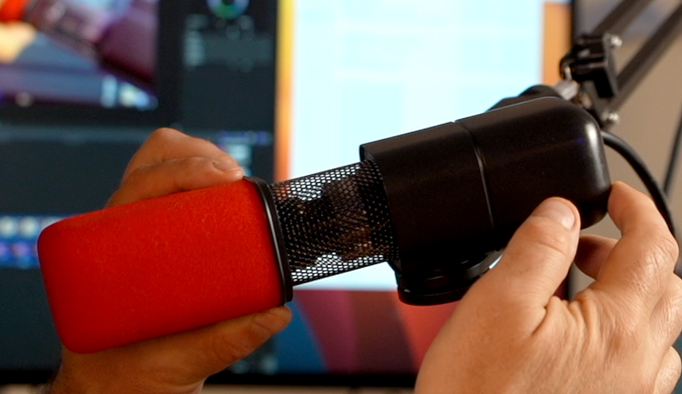 Logitech Blue Sona XLR Microphone Review: It Hits Every Note | PetaPixel