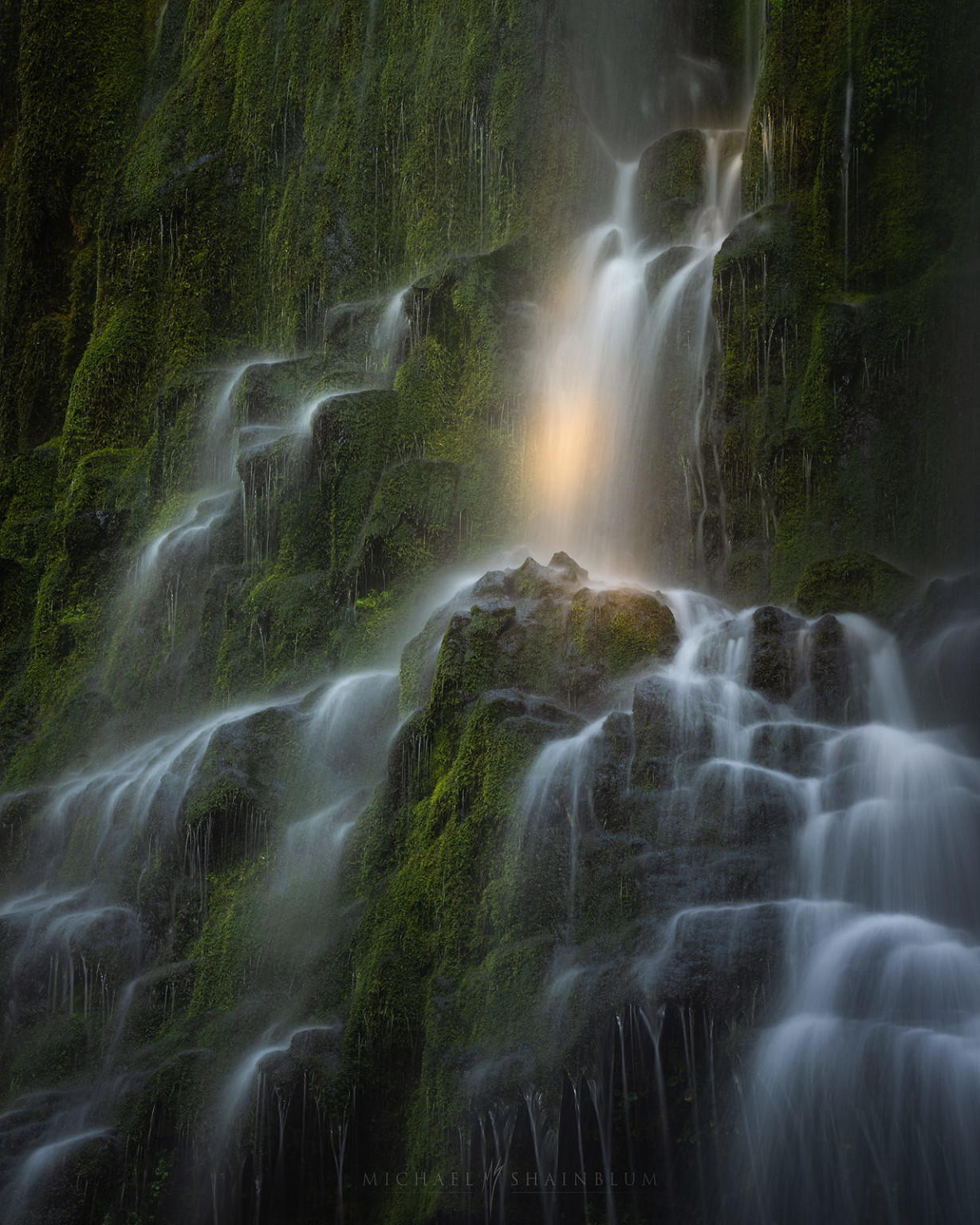Unique Techniques for Capturing Better Waterfall Photos | PetaPixel
