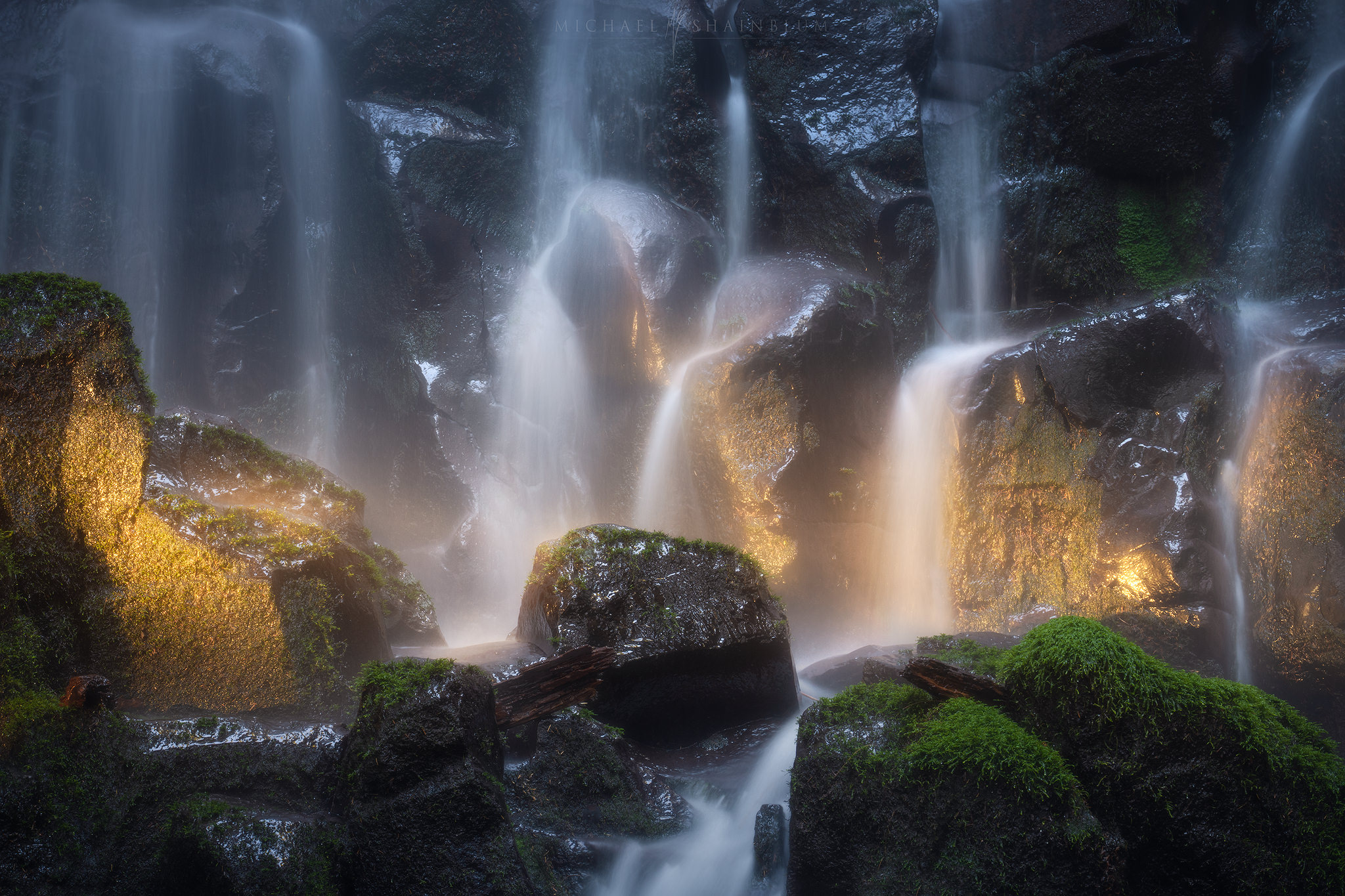 Unique Techniques for Capturing Better Waterfall Photos | PetaPixel