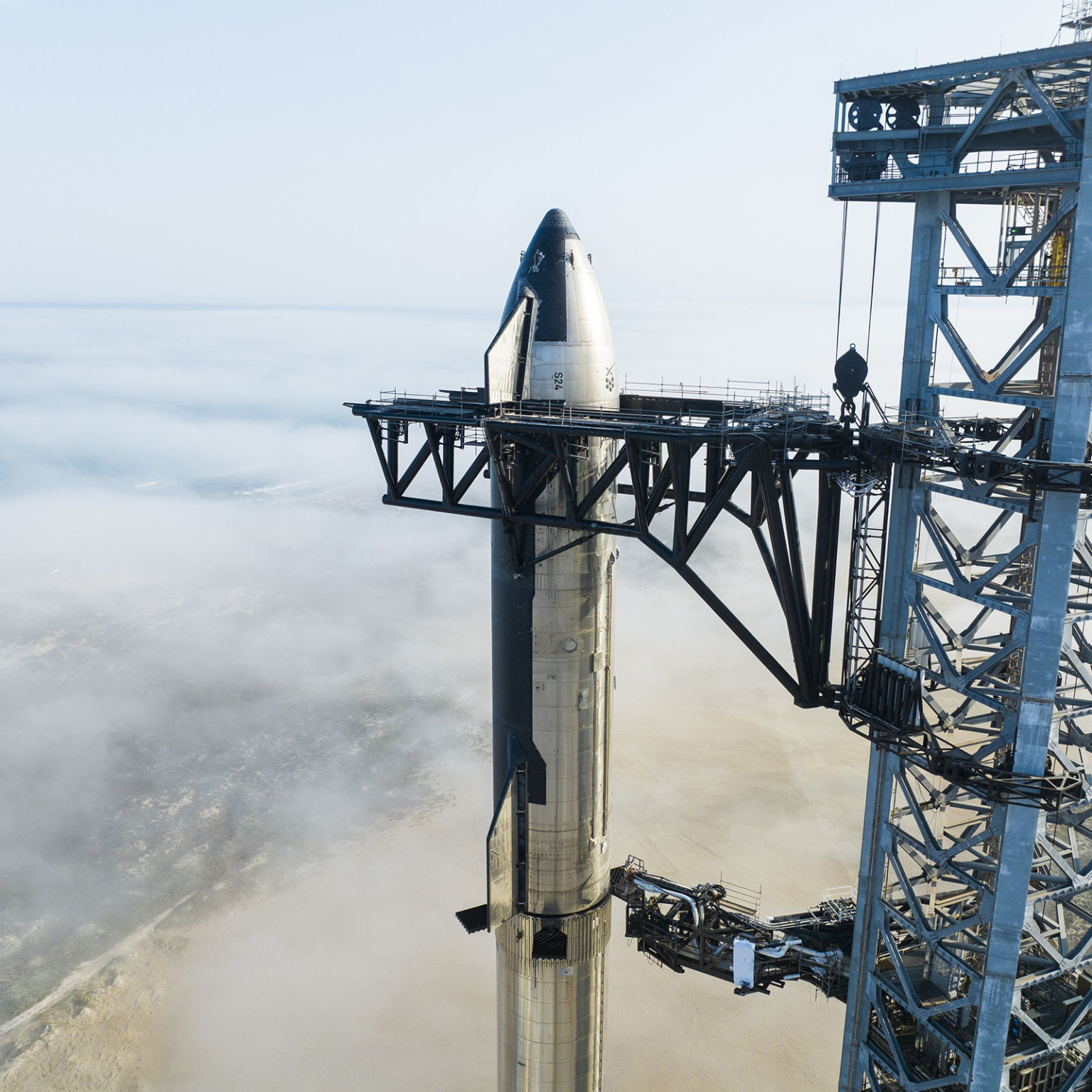 Epic Photos of SpaceX's Massive Starship Rocket on Launch Pad | PetaPixel