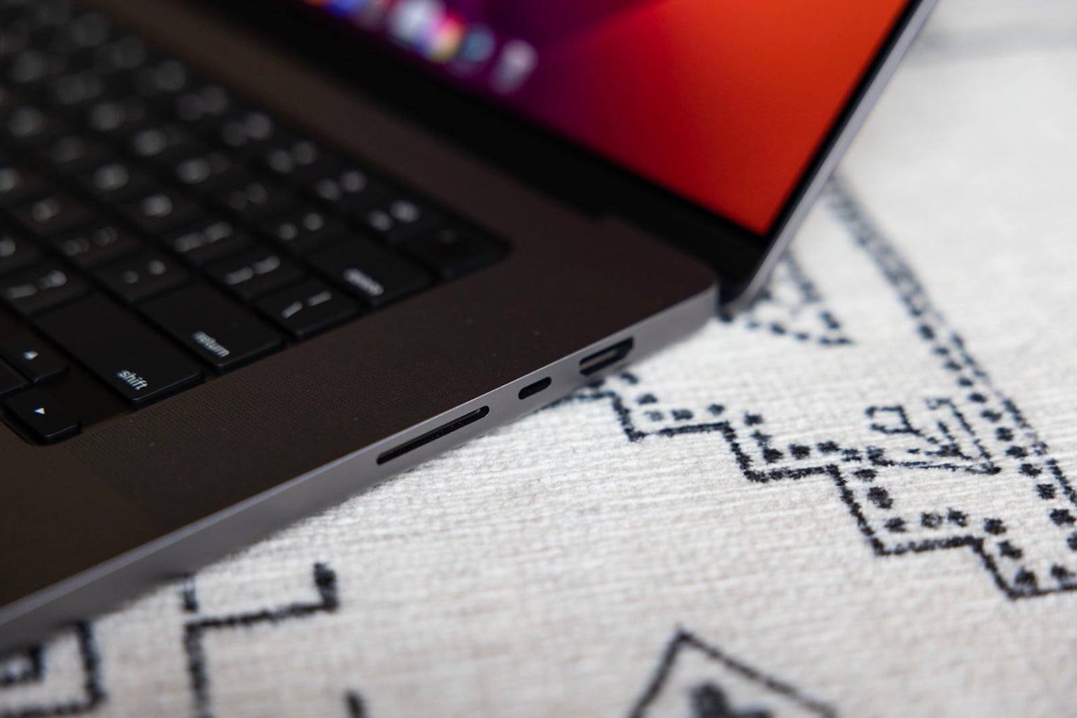 M2 Max MacBook Pro Review: Same Experience, Better Performance | PetaPixel