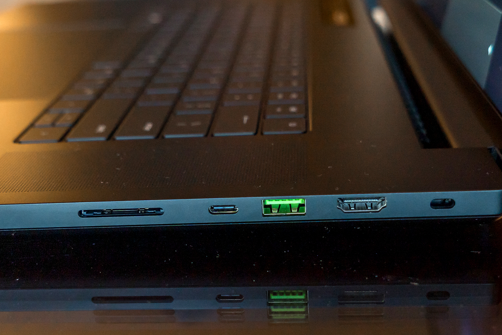 Razer's New Blade Laptop Displays Have Dual 'Gamer' and 'Creator' Modes ...