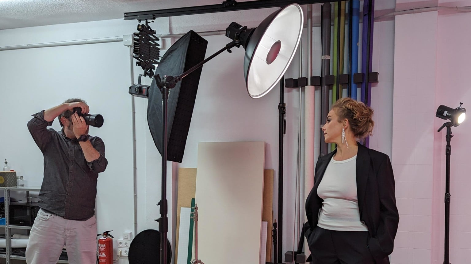 What is Butterfly Lighting and How to Use It for Portrait Photos ...