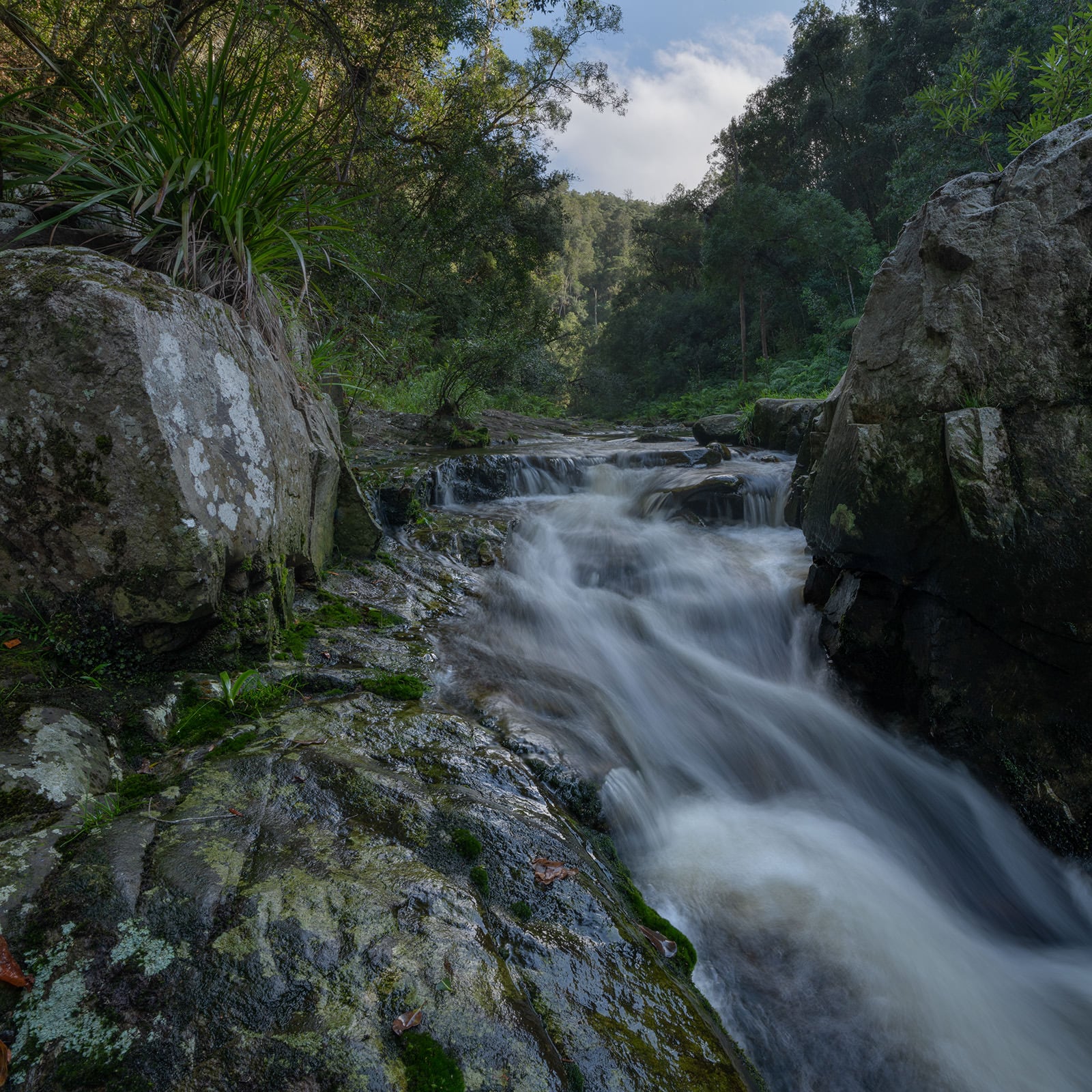 How to Deal with Extreme Dynamic Range in Landscape Photography | PetaPixel