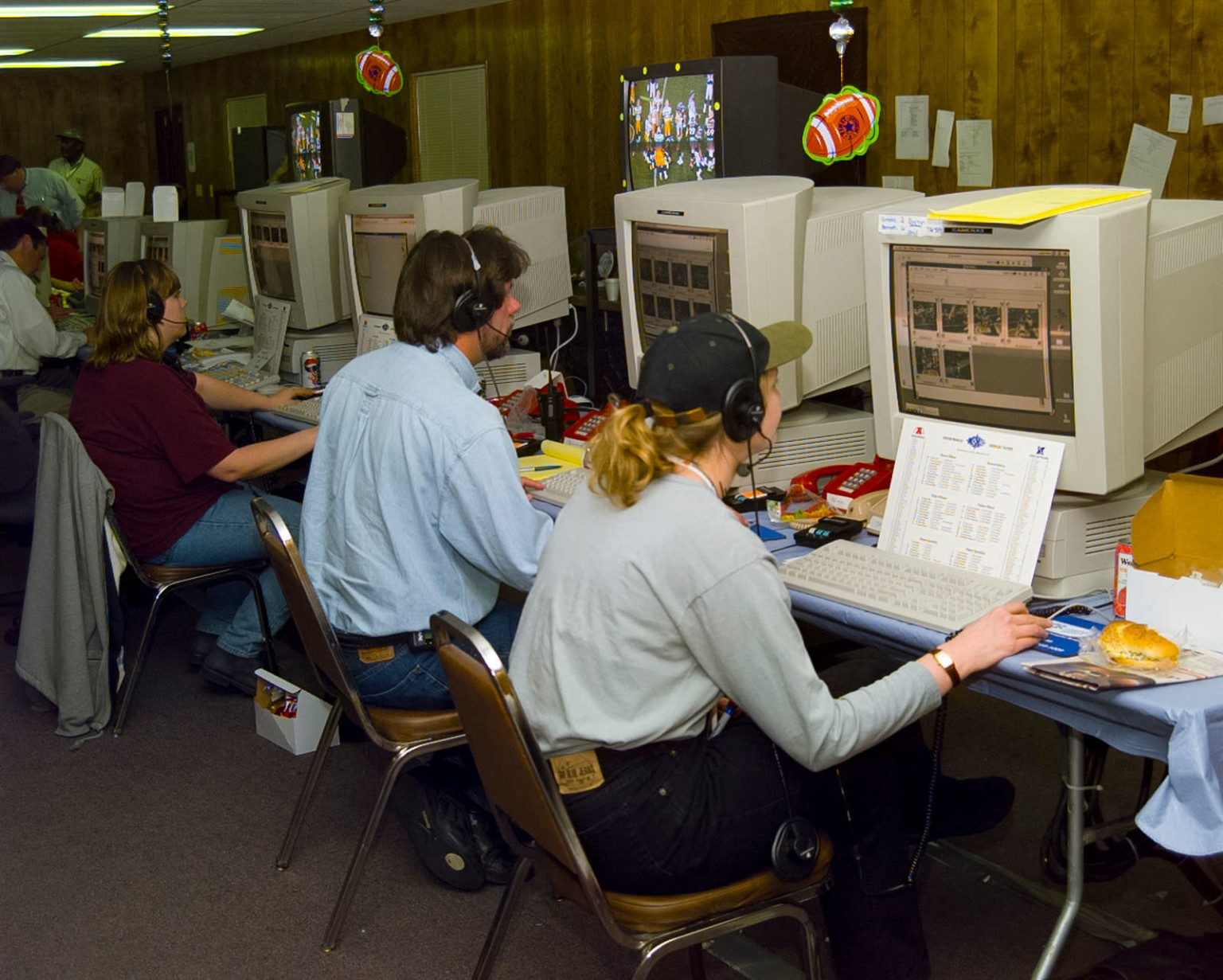 How Photo Mechanic Was Born at Super Bowl XXXII in 1998 | PetaPixel