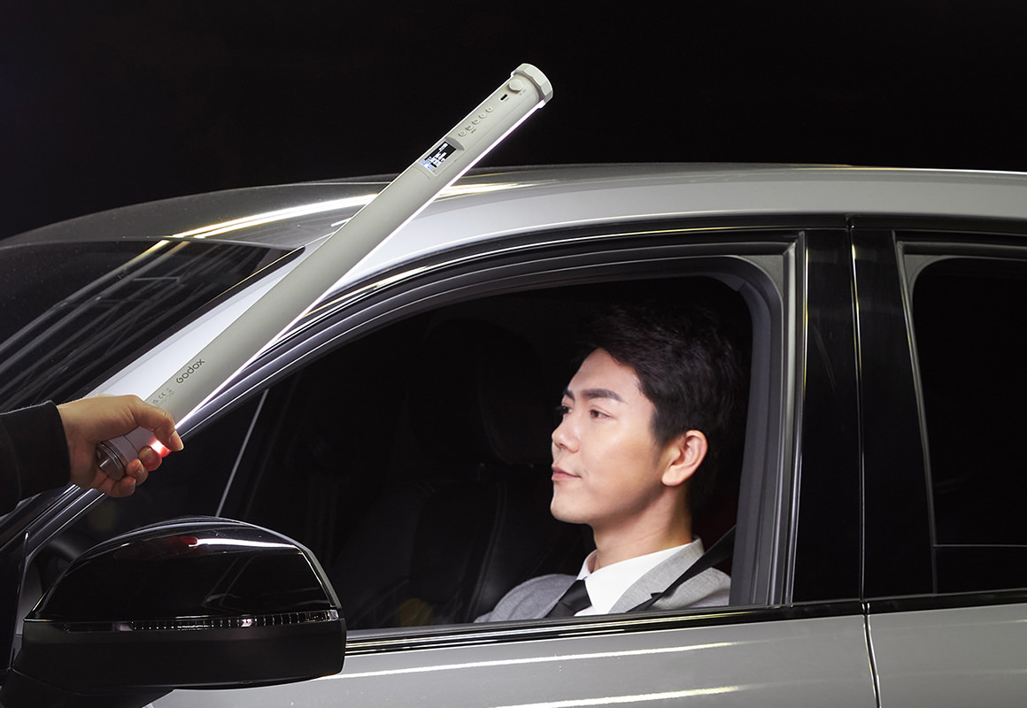 Godox's New Multicolor Tube Lights Offer 'Pixel Level' Control | PetaPixel