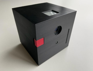 Camera Takes Pictures by Describing What it Sees to AI | PetaPixel