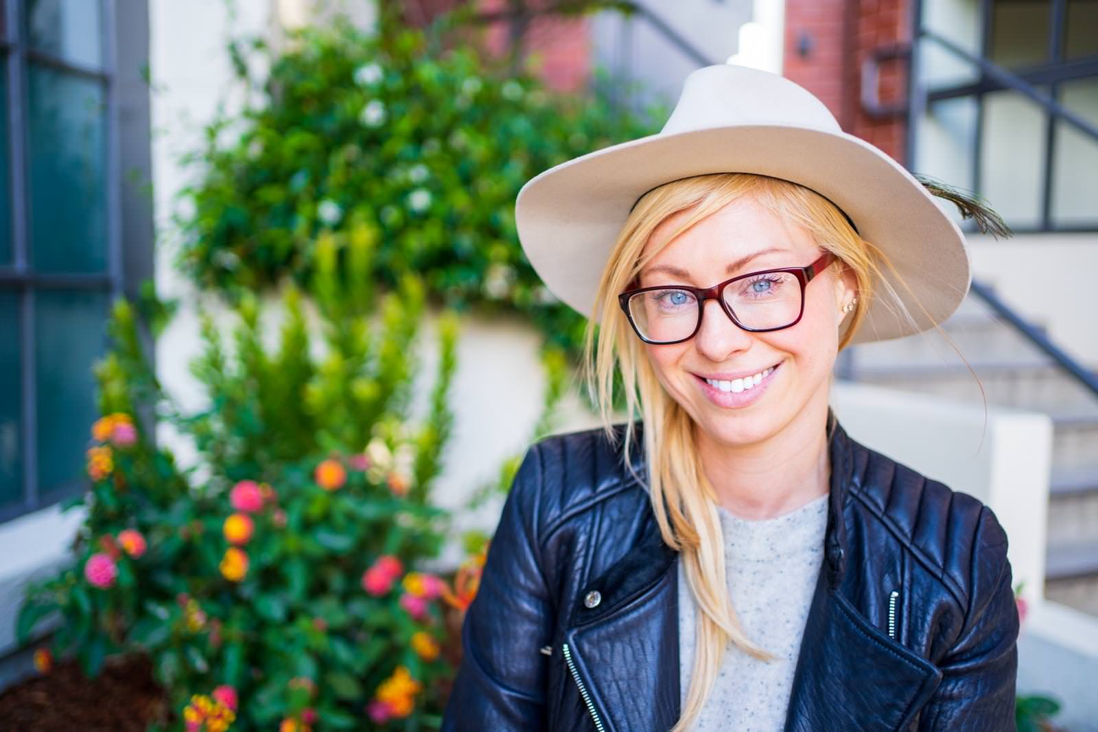 How to Shoot Headshots That Show Personality and Connection | PetaPixel