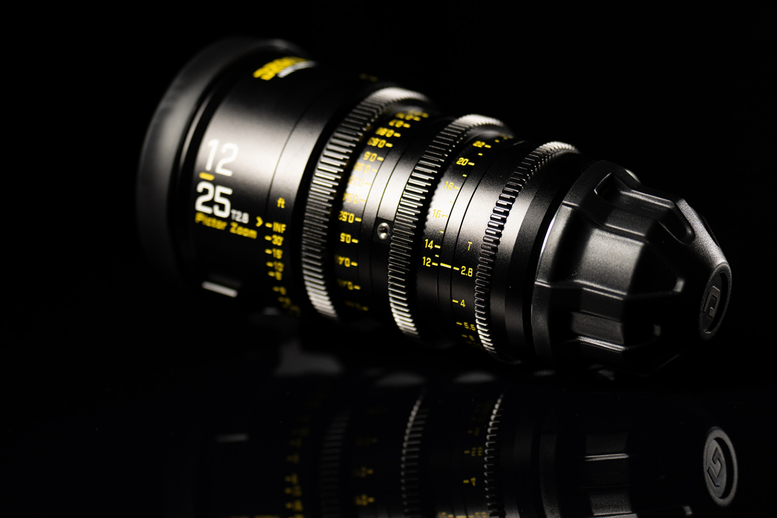 DZOFilm's Pictor 12-25mm T2.8 is a Sub-$3,000 Parfocal Cine Lens ...