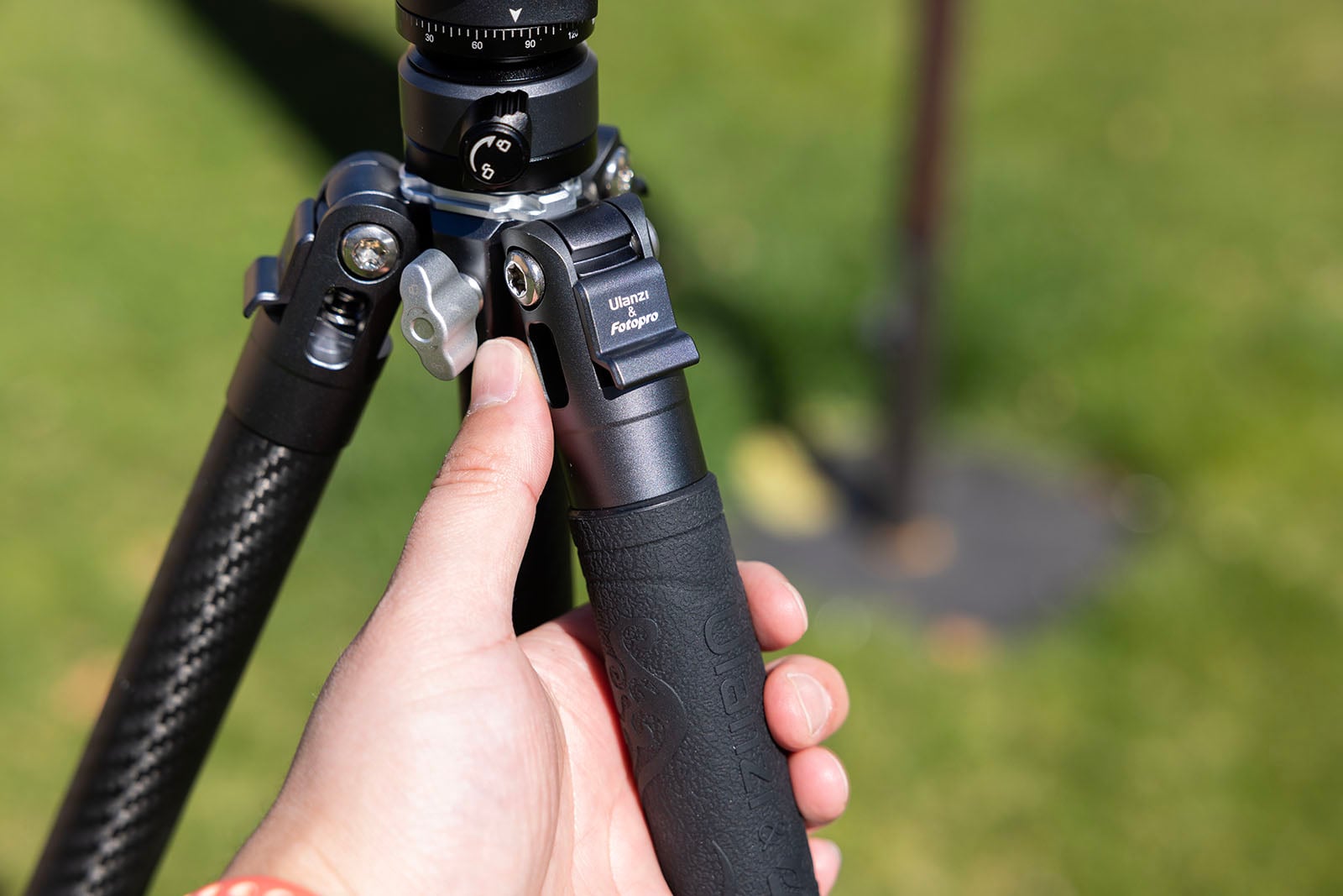 The X-Aircross F38 Travel Video Tripod is Remarkably Well-Designed ...