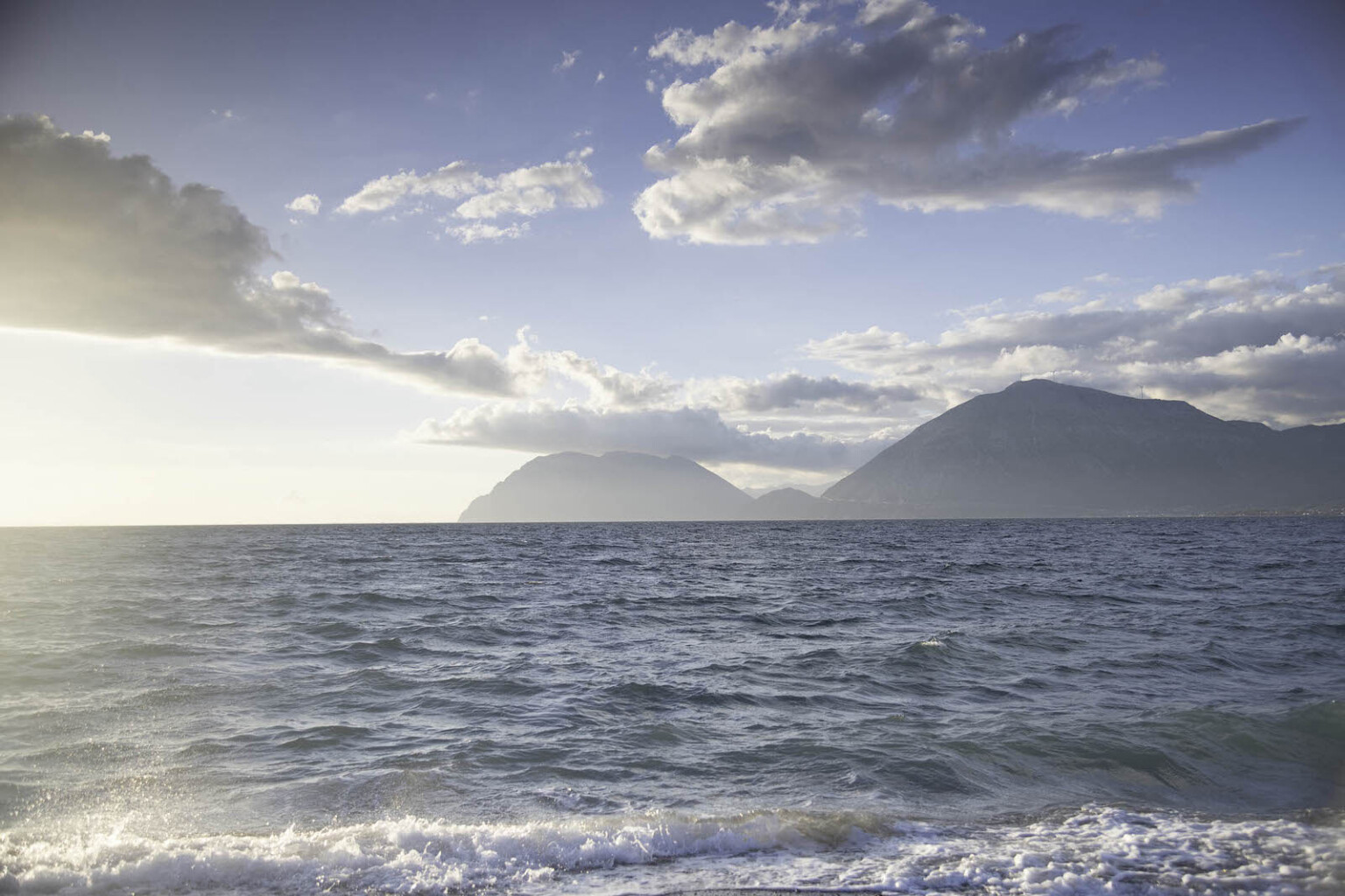 How to Use a Graduated ND Filter in Landscape Photography | PetaPixel