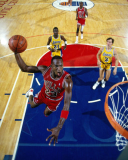 Andrew Bernstein: The Photographer Behind Iconic NBA Photos | PetaPixel
