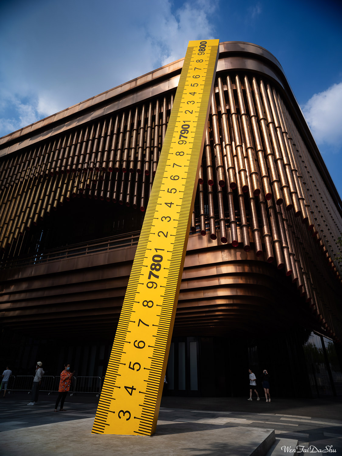 The Mitakon 28mm f/5.6 is a Cheap Recreation of a Leica Summaron ...